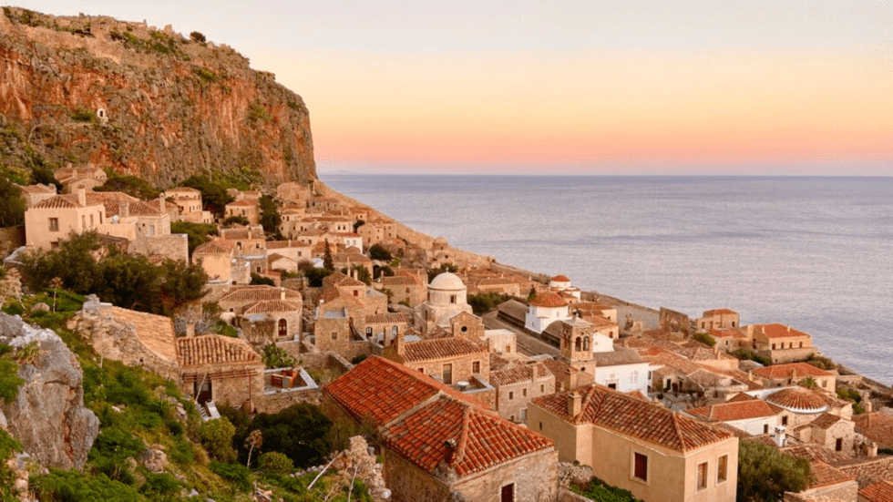 Top 21 off-the-beaten-path places & hidden gems in Greece to avoid tourists